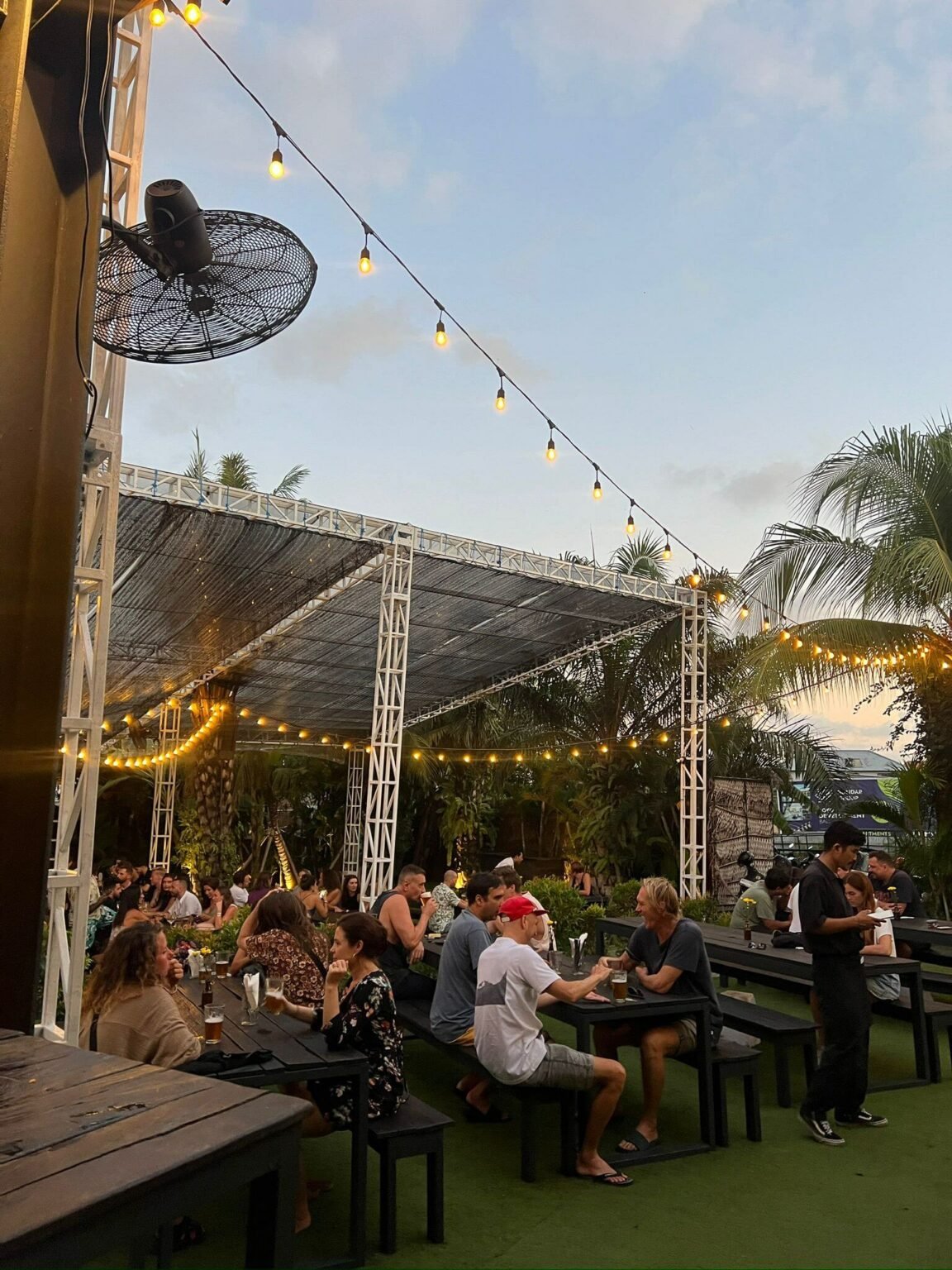 Best Nightclubs In Canggu: Nightlife & Party Guide 2025